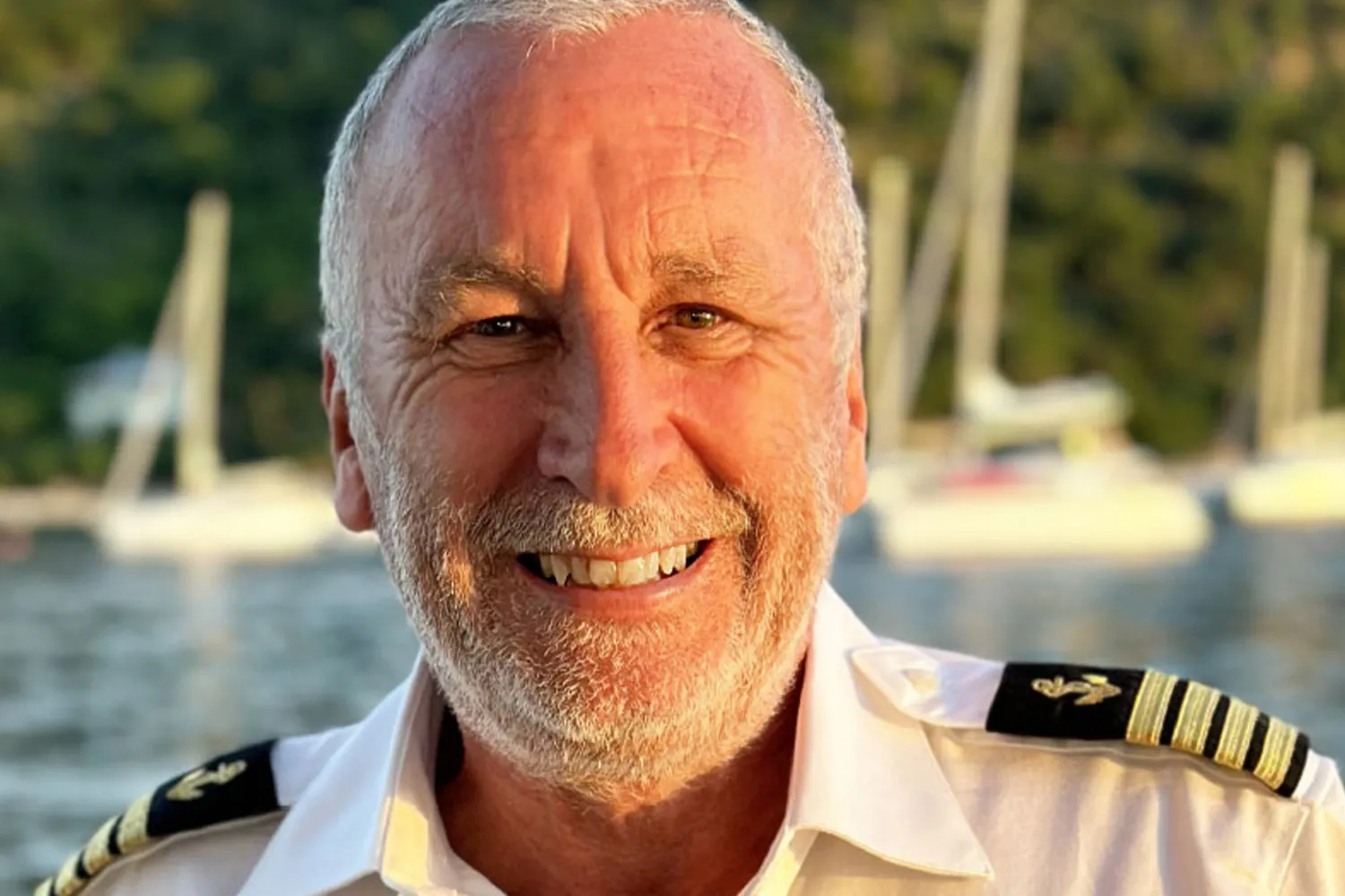 Motor Yacht Crossed Sabre | Superyacht Charter | FunYachts™